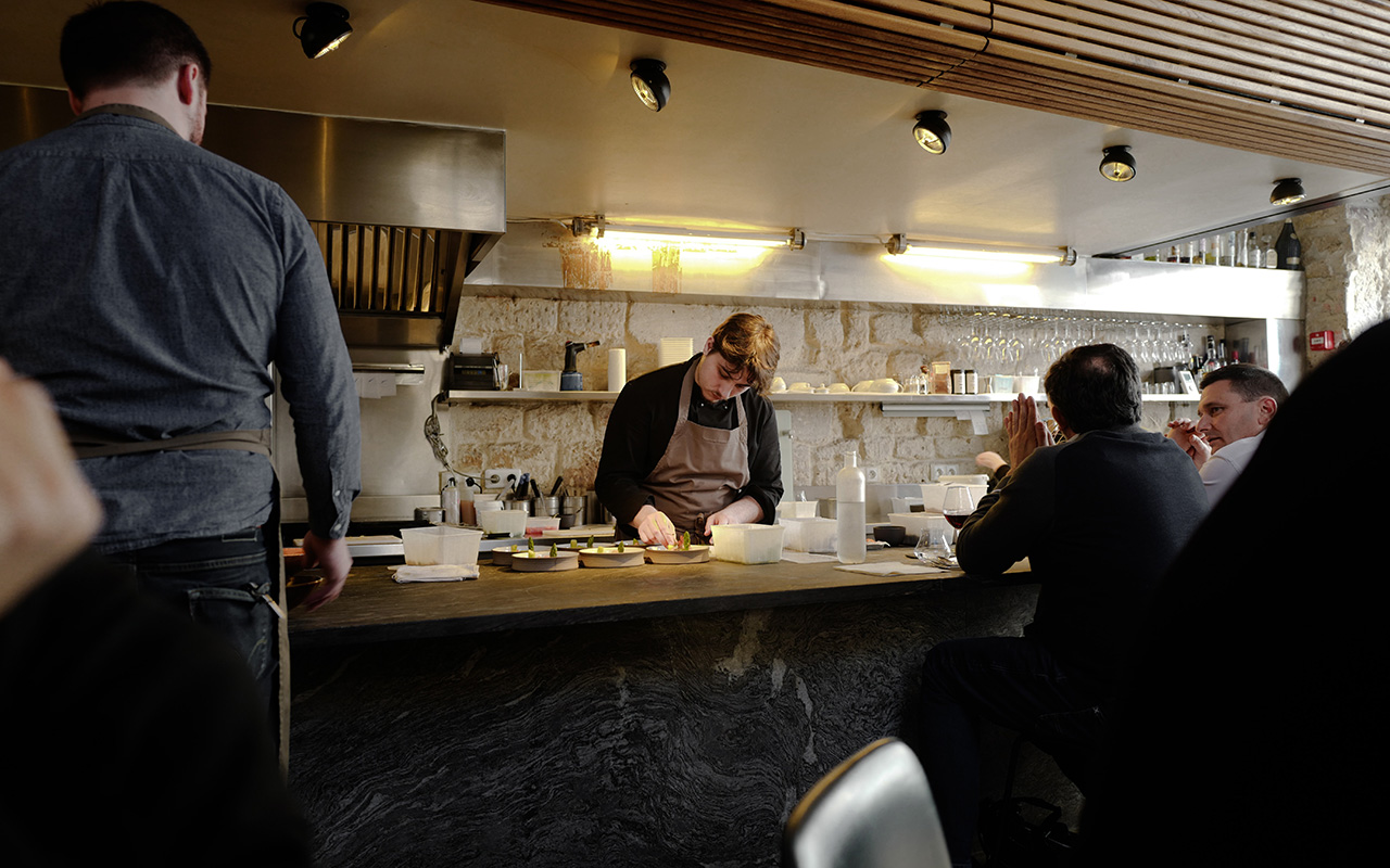 Best Restaurant Gear for Workers: Top Tools & Equipment