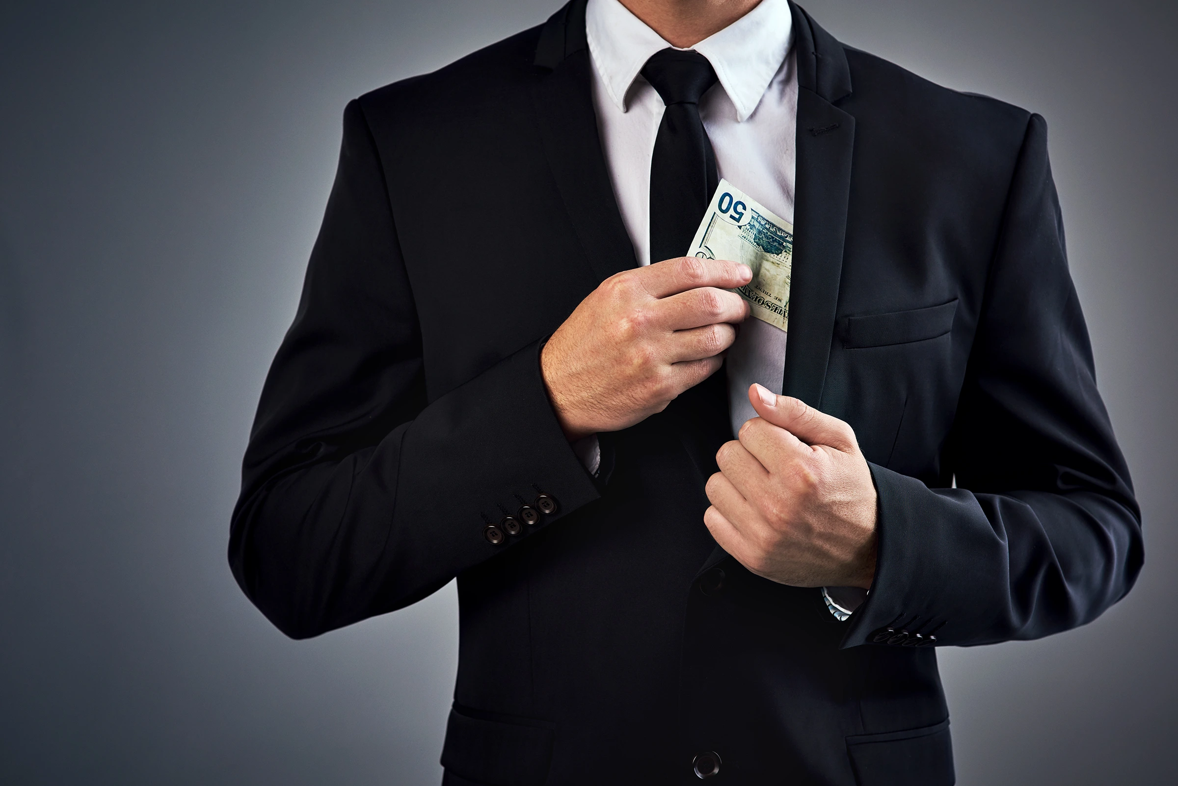 How to Spot Employee Theft in Your Restaurant (and Protect Your ...